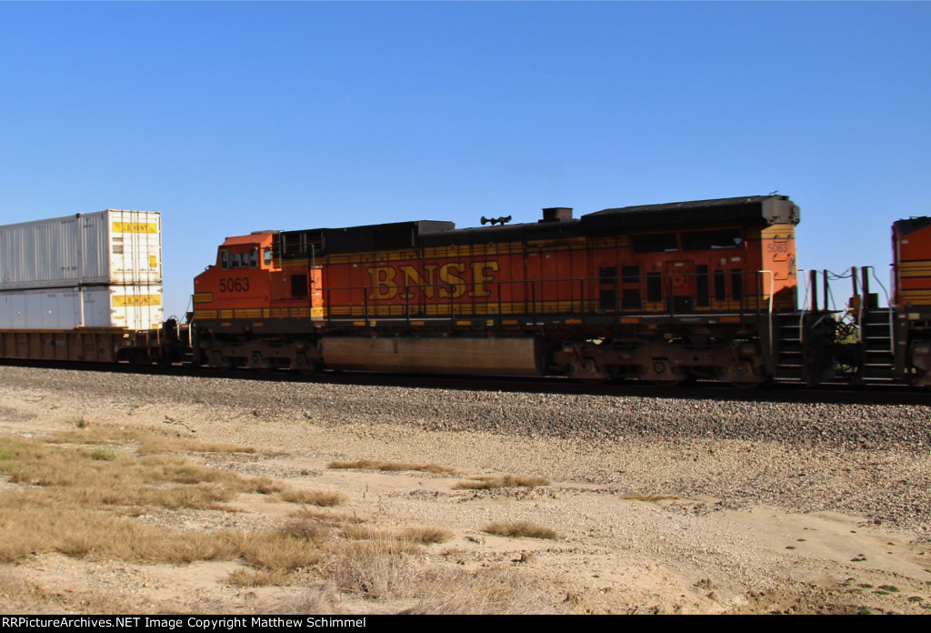 BNSF 5063